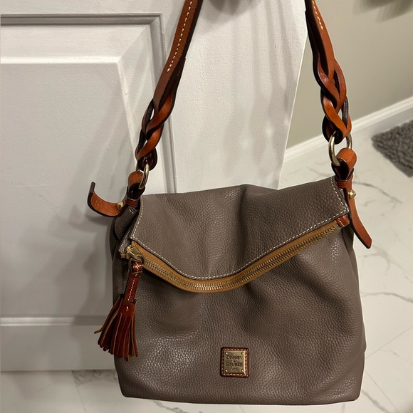 Dooney & Bourke | Bags | Dooney Bourke Elephant Purse Single Strap With ...